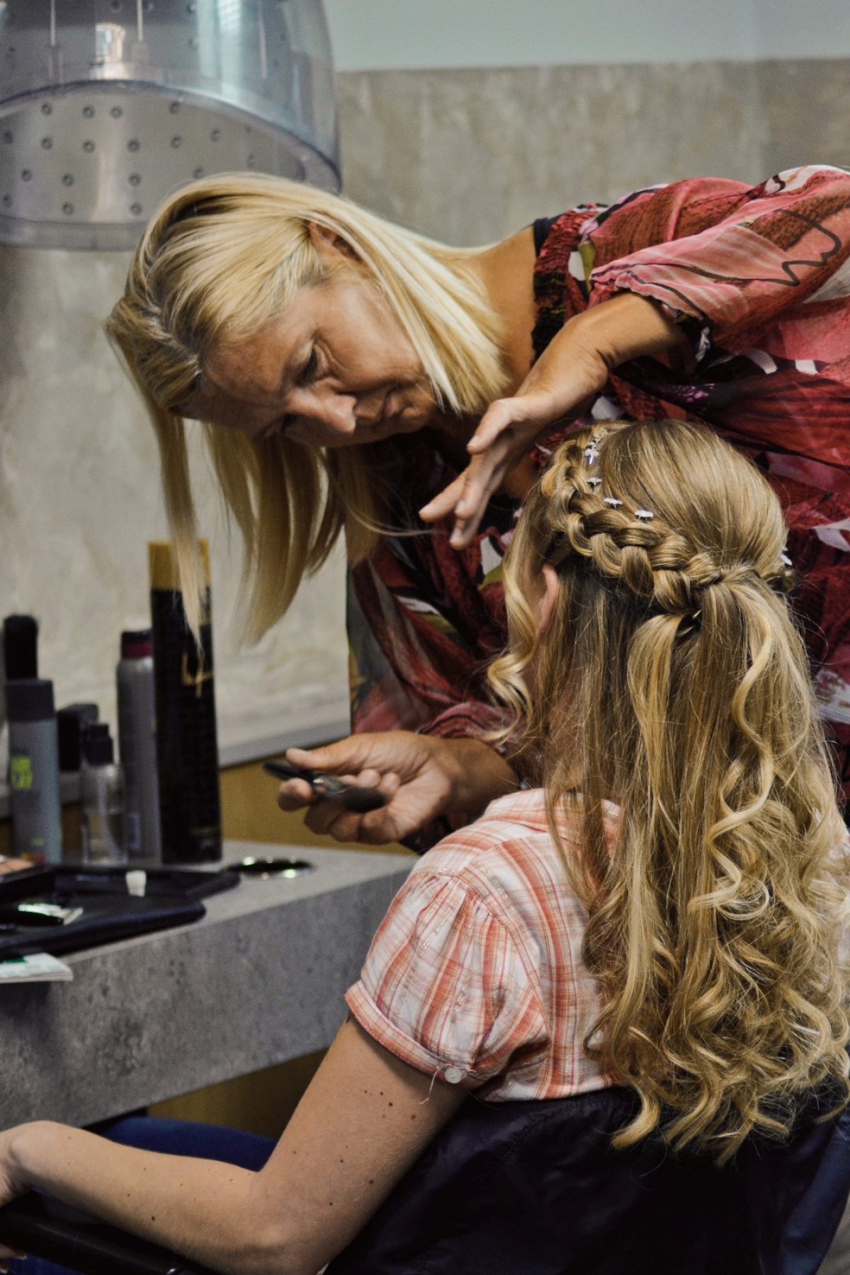 So entsteht eine Braut - team spitzen-schnitt